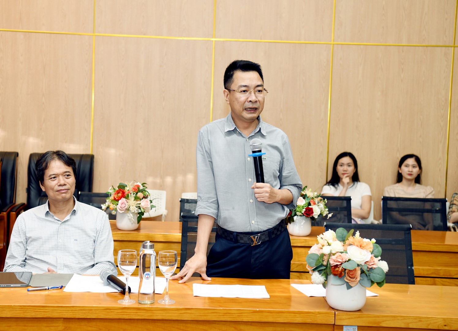 National Economics University launches online courses on the Coursera platform in 2024